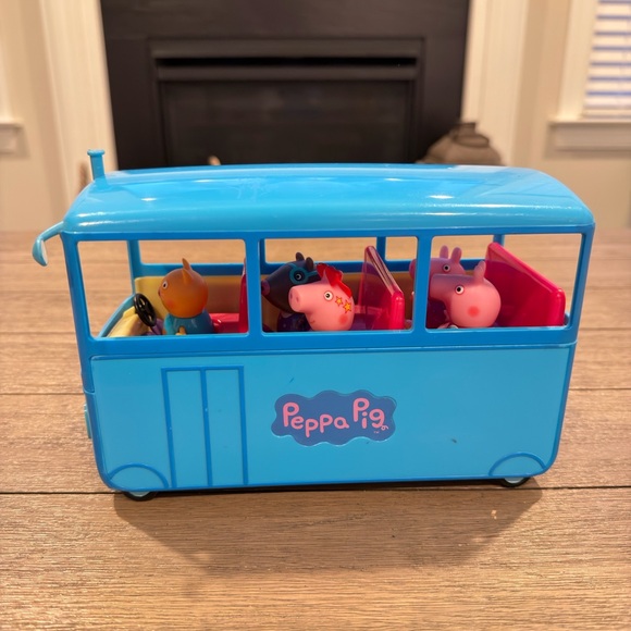 Peppa Pig | Toys | Peppas Pigs School Bus Vehicle | Poshmark